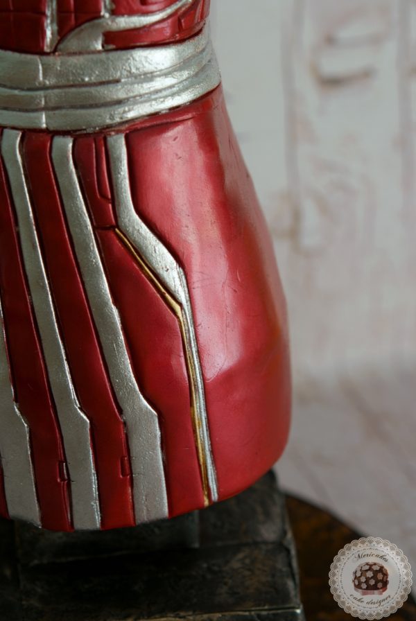 Nano Gauntlet Cake - Tarta Guantelete de Iron Man